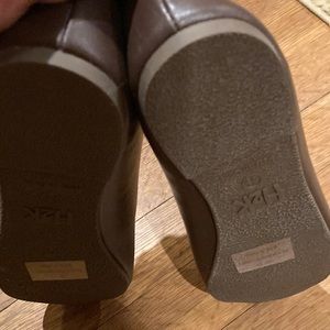 H2K | Shoes | Muse Flats | Poshmark